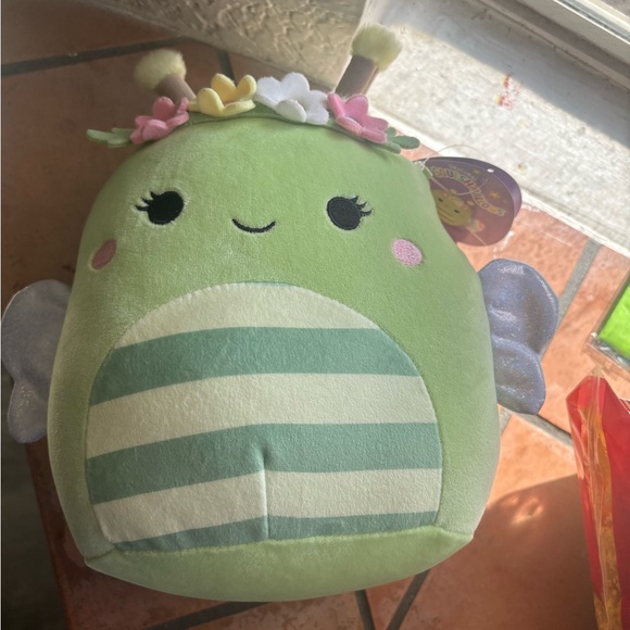 Squishmallows | Toys | Squishmallow Easter Sybil The Bumblebee 8 Flower ...